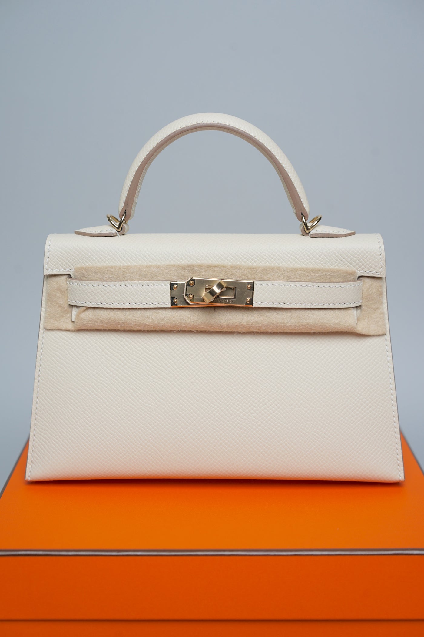 Hermes Kelly 20 in Craie Permabrass (Brand New)– ORANGEPORTER