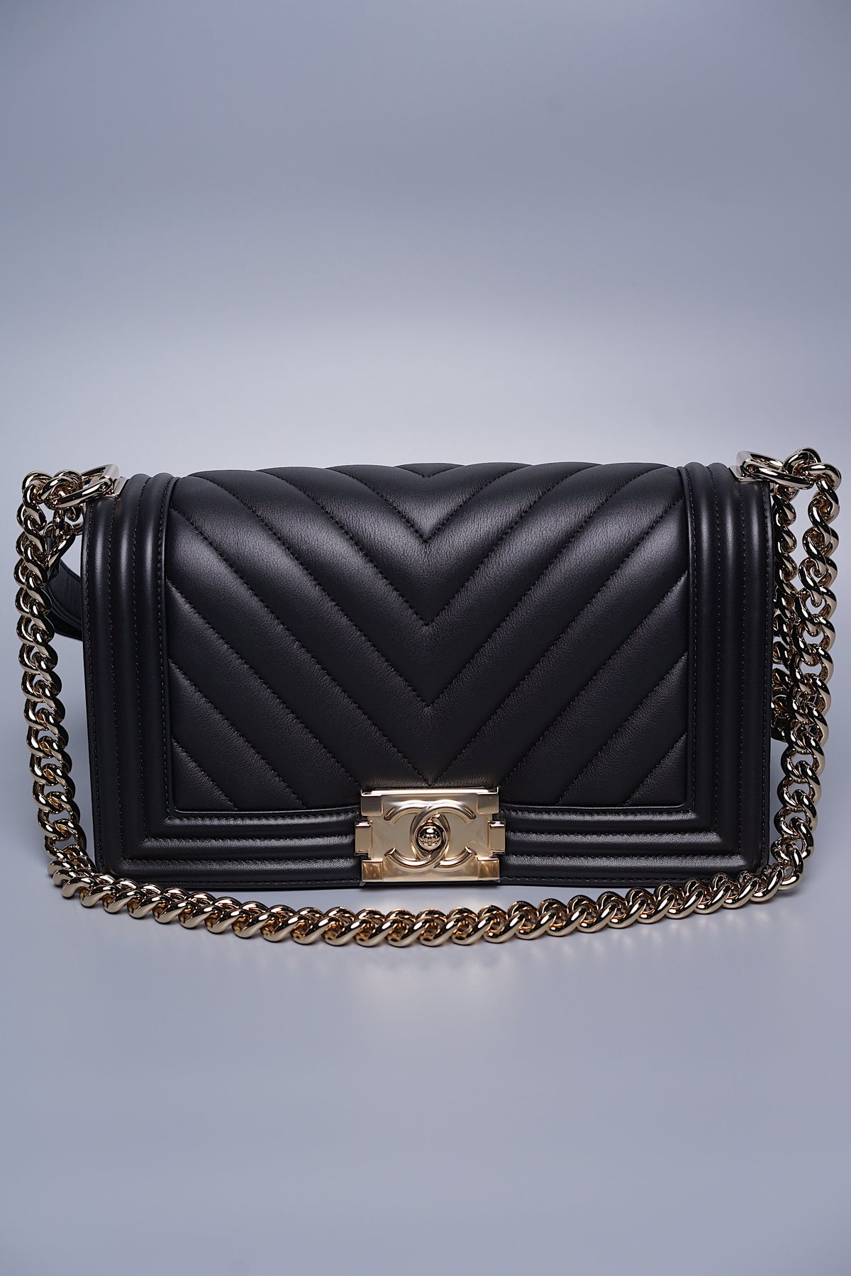 Boy Chanel Medium in Chevron Calfskin Ghw (Brand New)– ORANGEPORTER