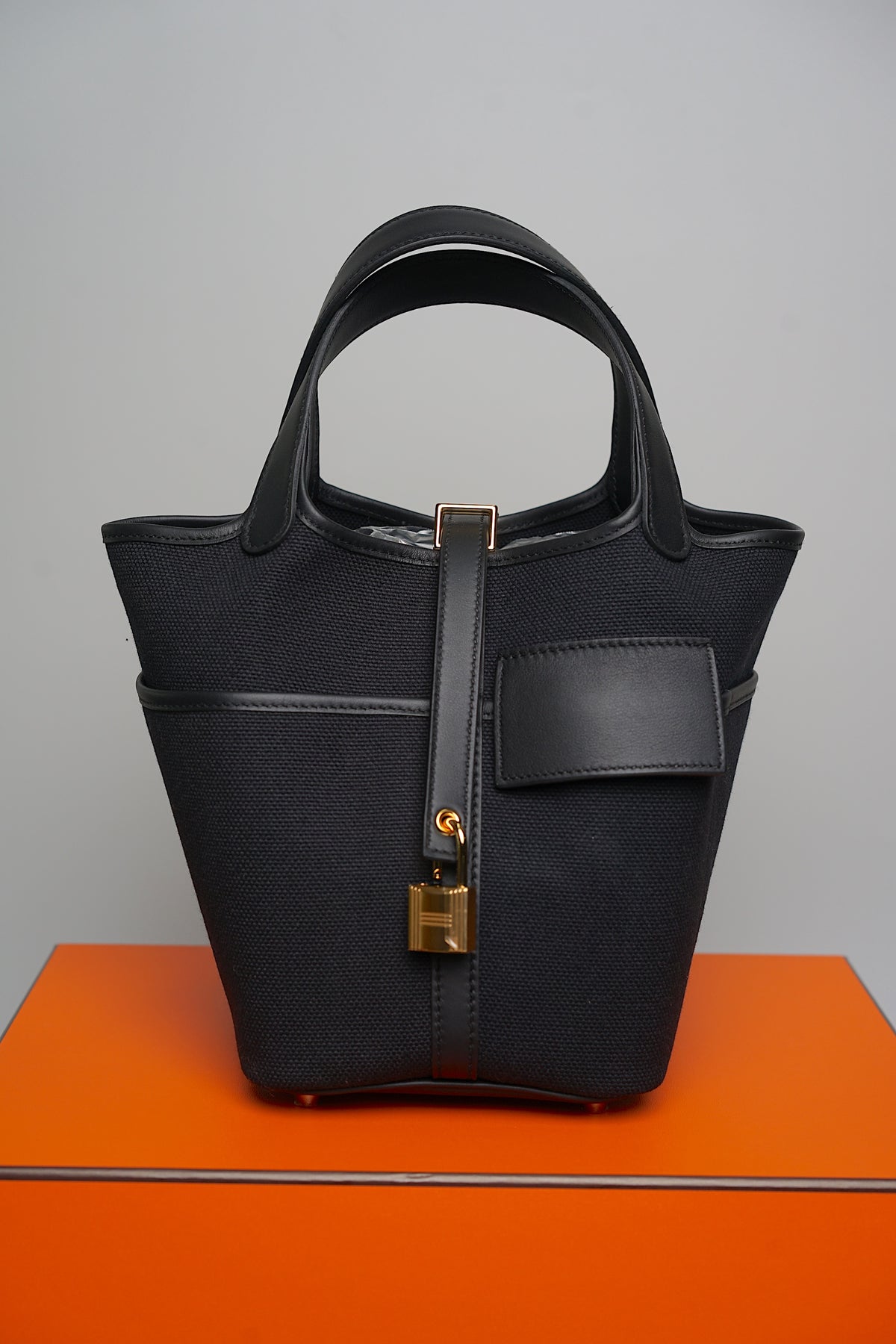 Hermes Cargo Picotin 18 in Noir Ghw (Brand New)– orange porter