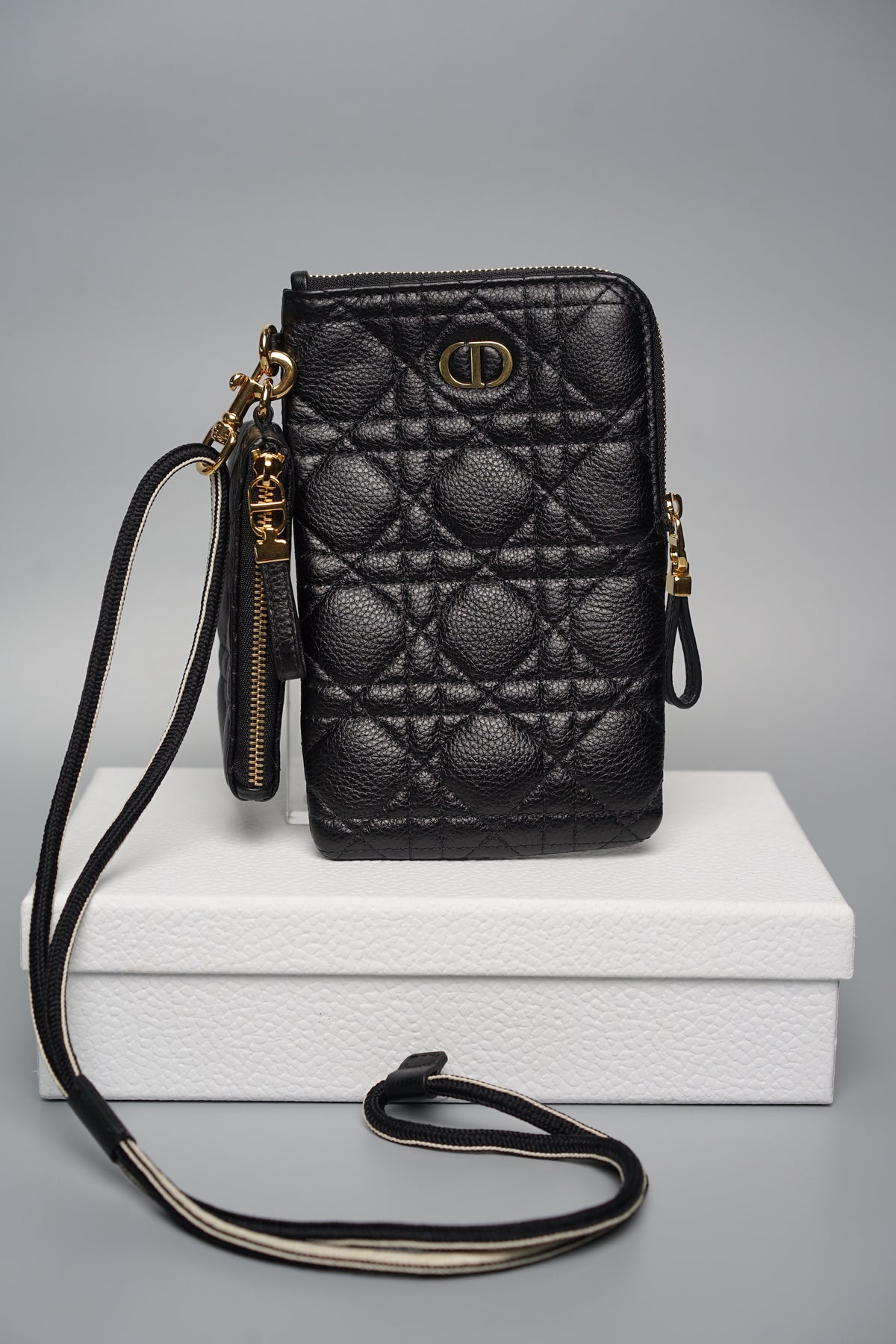 Dior Travel Multifunctional Pouch (Brand New)– orange porter