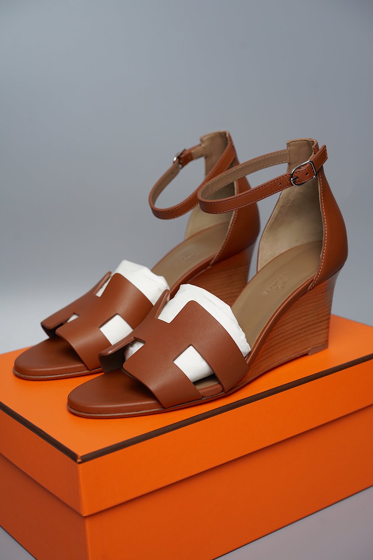 Hermes Legend Sandals in Gold Size 38 (Brand New)– orangeporter