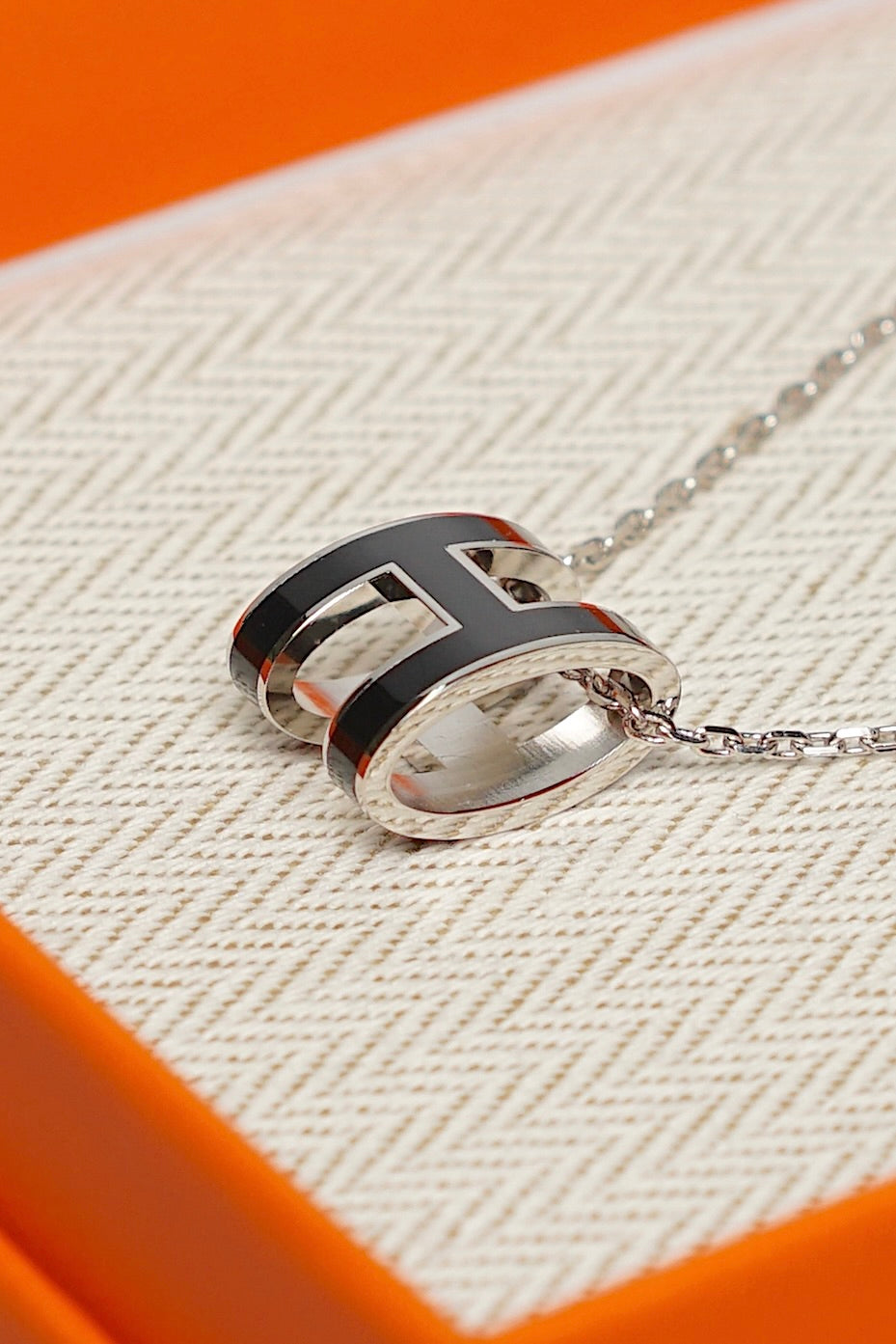 Hermes Pop H Pendant in Noir Phw (Brand New)– ORANGEPORTER