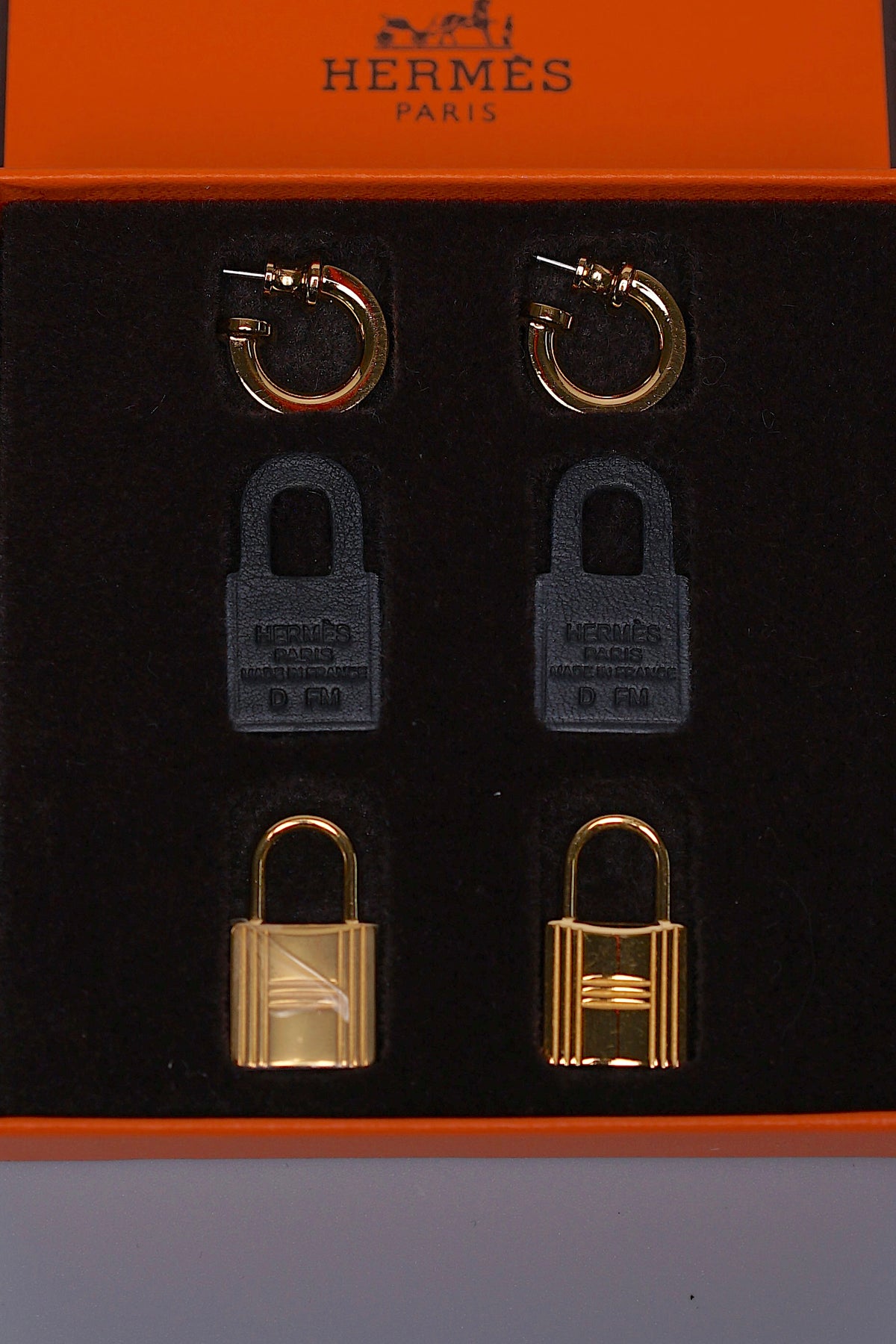 Hermes O'Kelly Earrings in Black Ghw– ORANGEPORTER